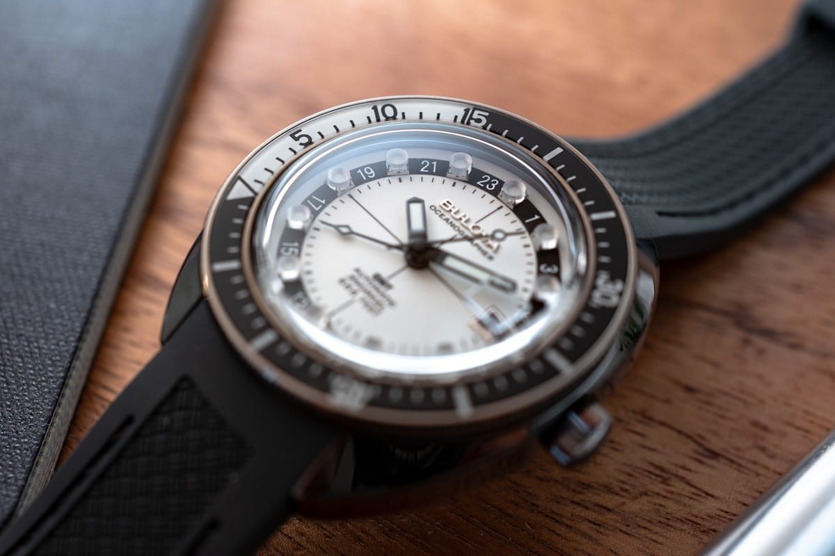 Bulova Oceanographer: A Classic of Underwater Watchmaking - Relojes ...